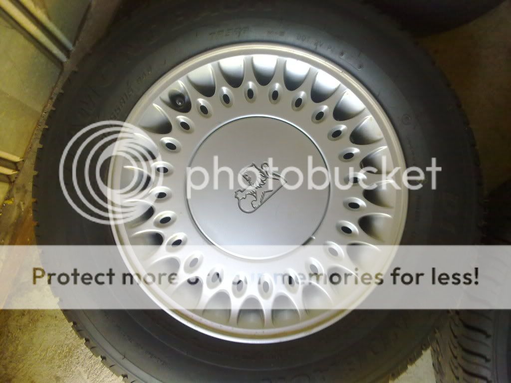 [SA] - RARE VP Calais International wheels | Just Commodores